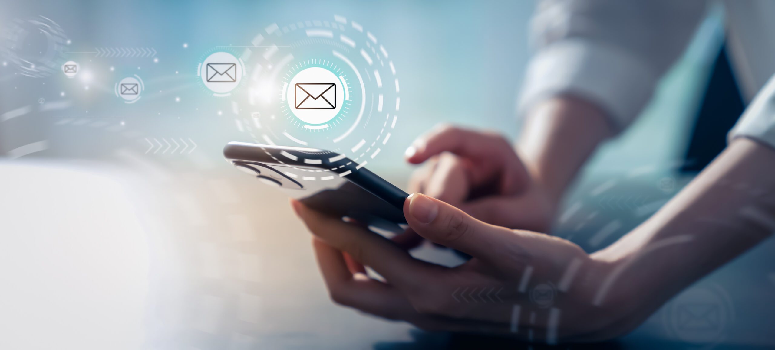 Why is External Messaging Important for Business Communications Platforms?